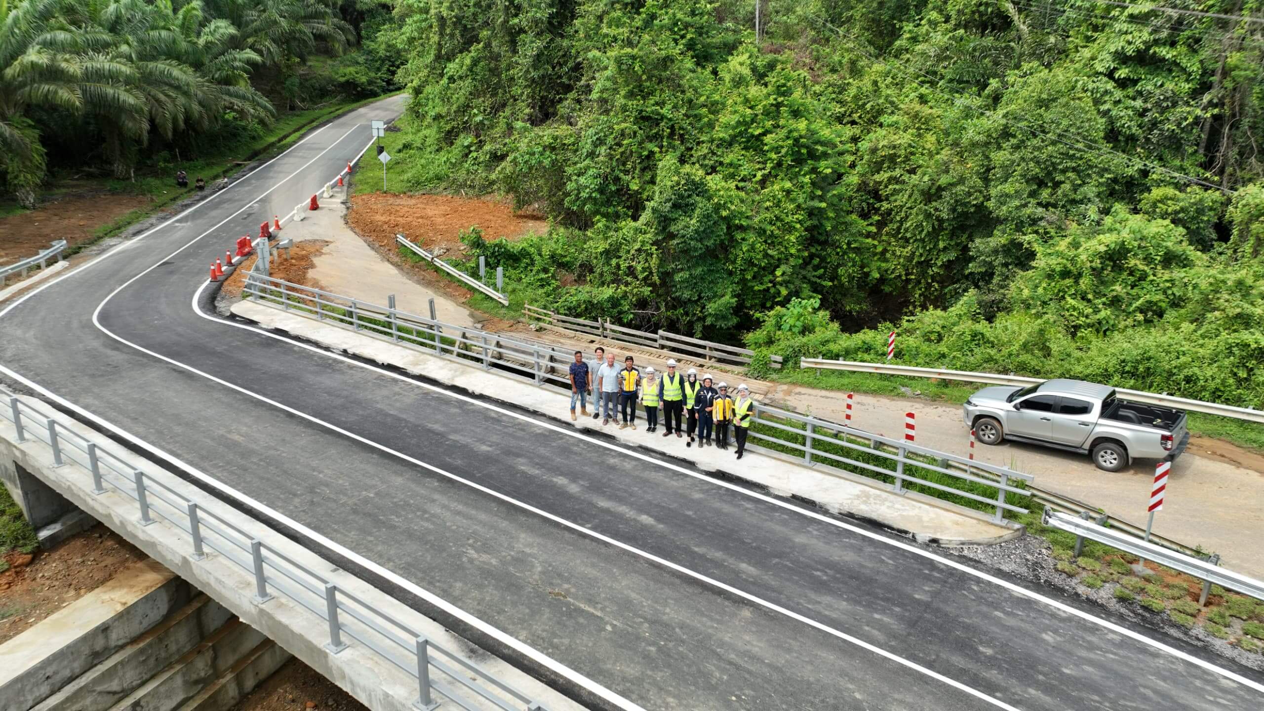 To Upgrade Bridge Over Sg. Tambilung Using DURA IB850-20m, KM1.93 Jalan ...