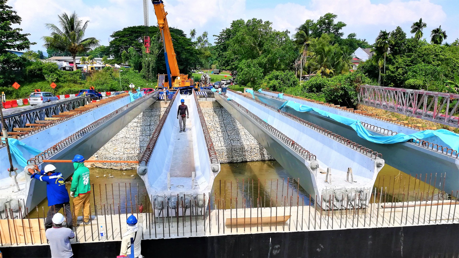 Another 35m Single Span DURA bridge Crossing Sungai Pinji at Ipoh ...