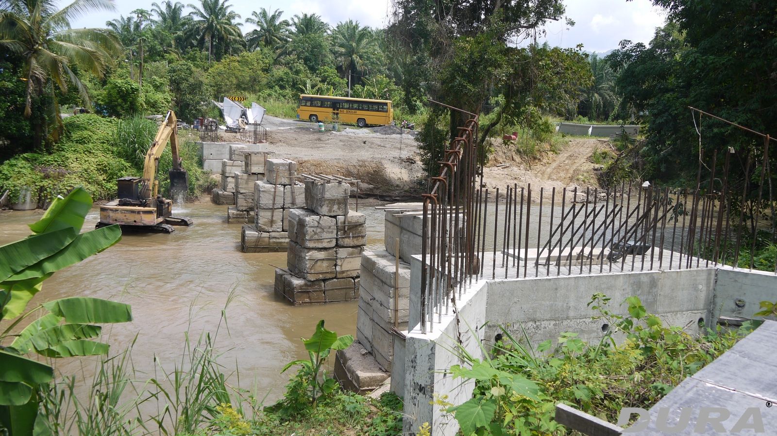 DTSB Design and Build Rural Bridge for Land and District Perak - DURA ...