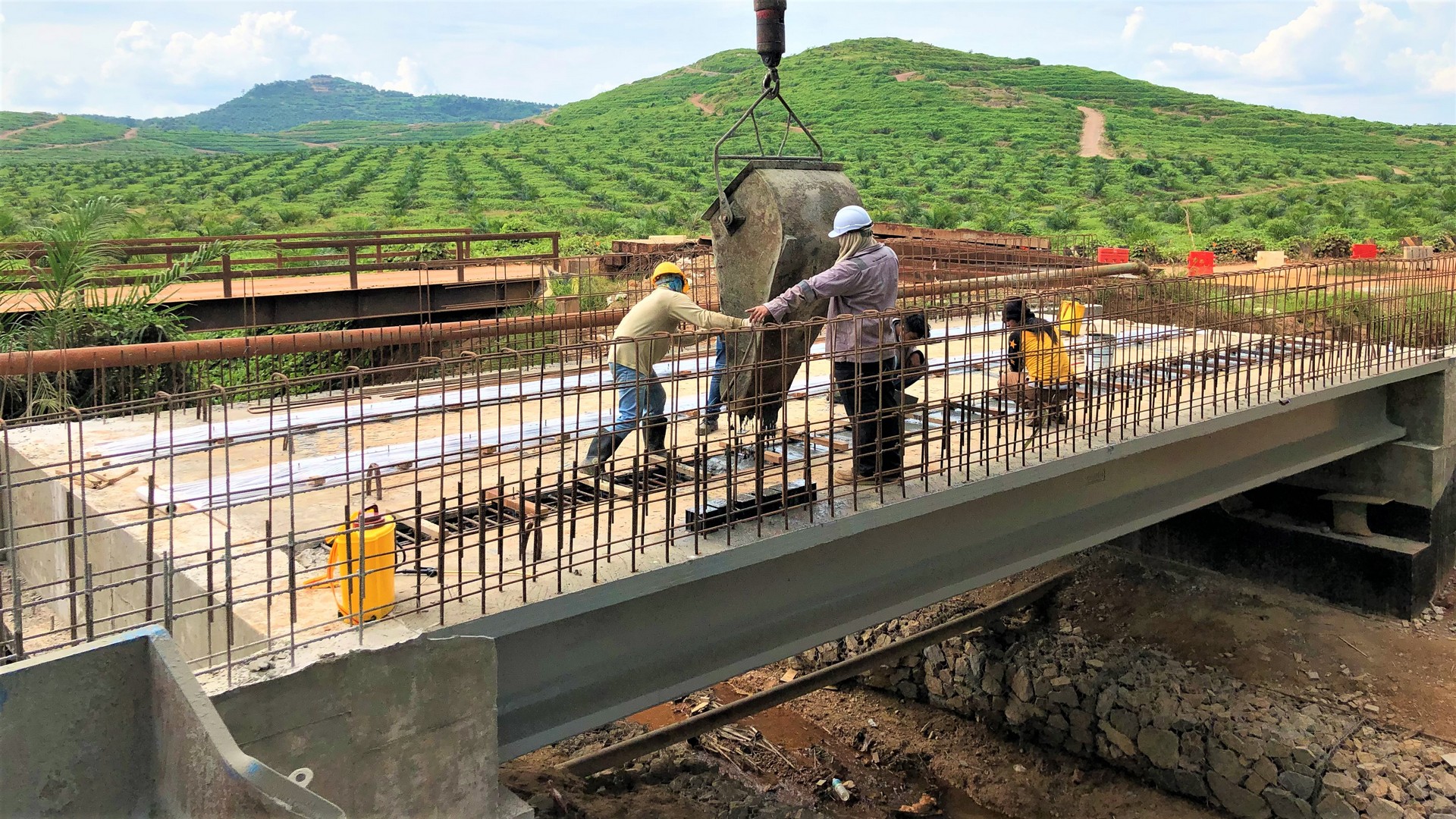 12m Kg. Simpai, Pahang using UHPFRC Bridge - DURA® Technology Sdn Bhd
