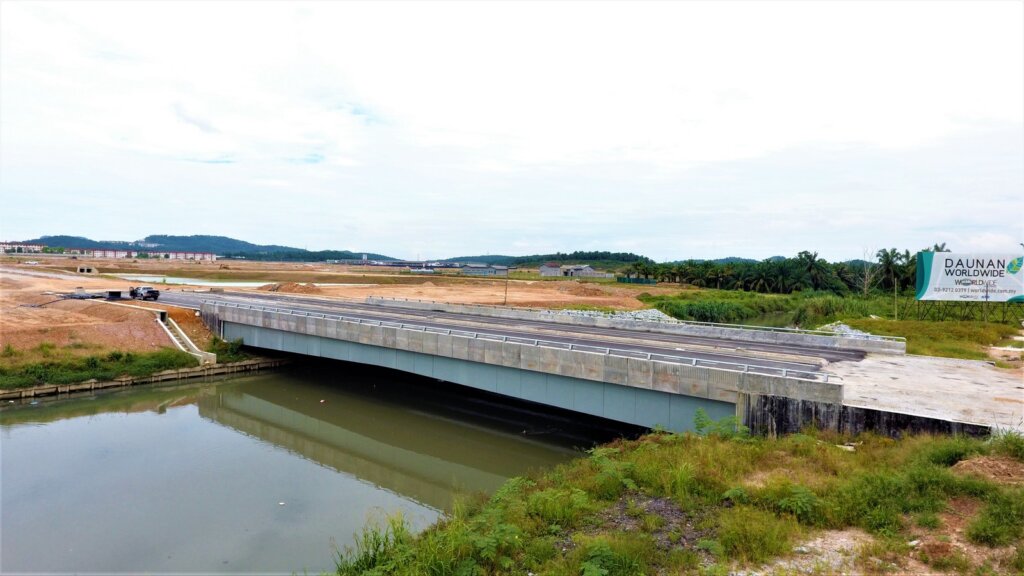A Single Span 55m DURA Bridge Crossing Sg. Buloh at Alam Perdana Mega ...