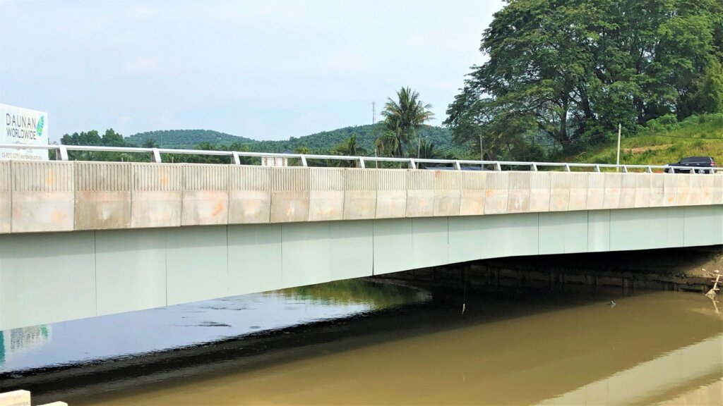A Single Span 55m DURA Bridge Crossing Sg. Buloh at Alam Perdana Mega ...