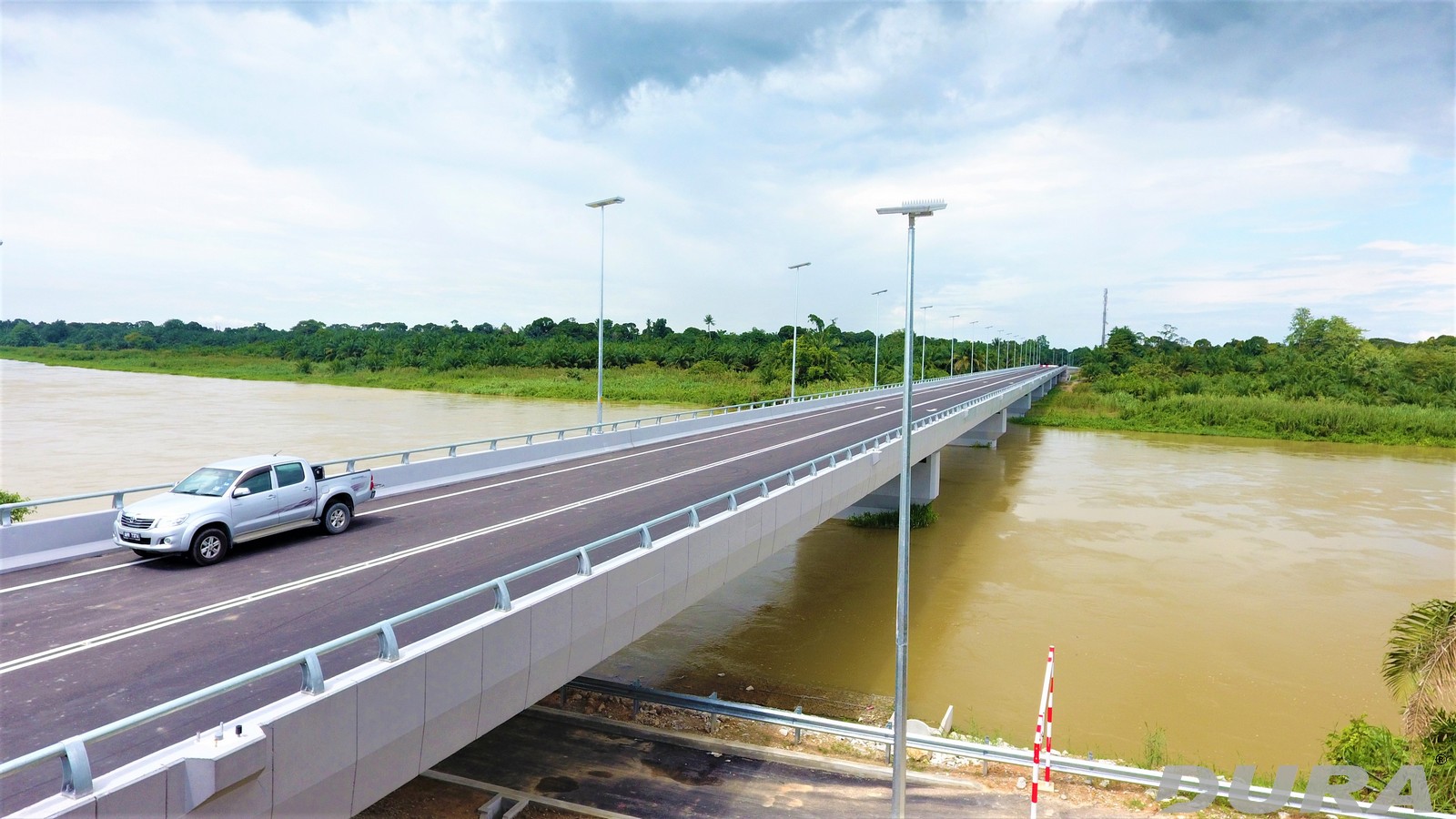 Partial UHPFRC Box Girder Design Used at Eight Spans Bridge at Kampung ...